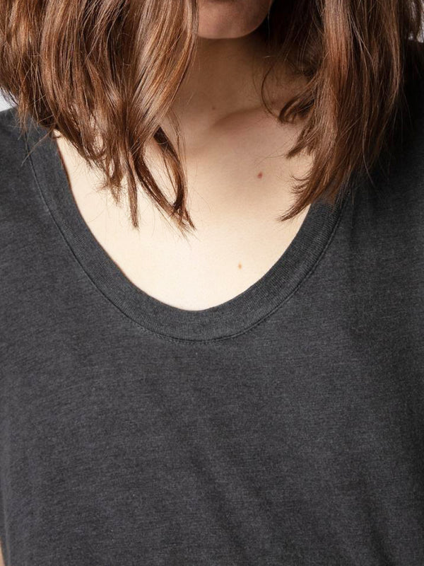 Tiny T-Shirt in Charbon – COSETTE